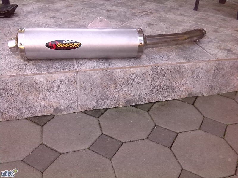 Yamaha R6 auspuh (fabricki auspuh za Yamahu R6) - Izduvni sistemi - OLX.ba