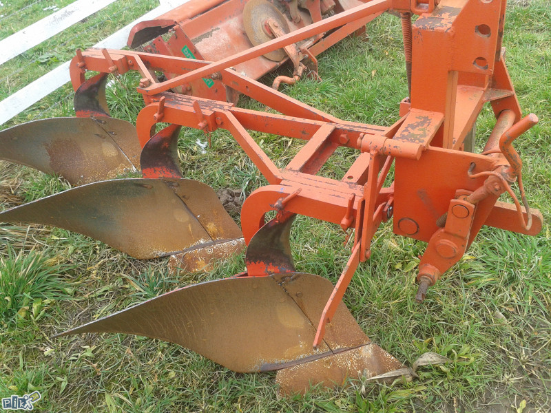 plug trobrazni - Plugovi - OLX.ba